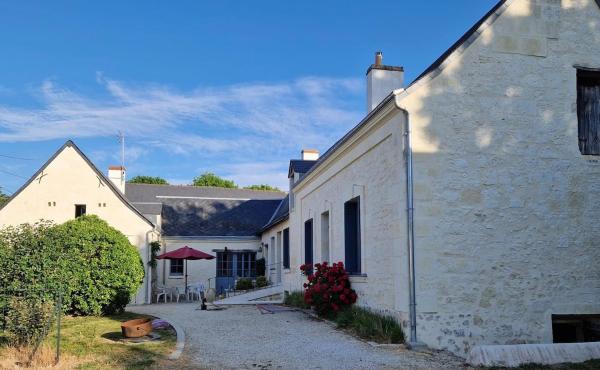 Clos Des Glycines Propriété De Charme Loire Valley - Avoine