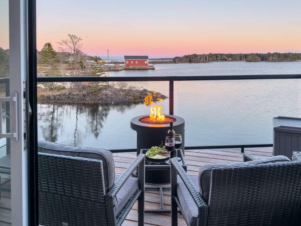 A Little Piece Of Paradise - Stunning Ocean Views - Lunenburg