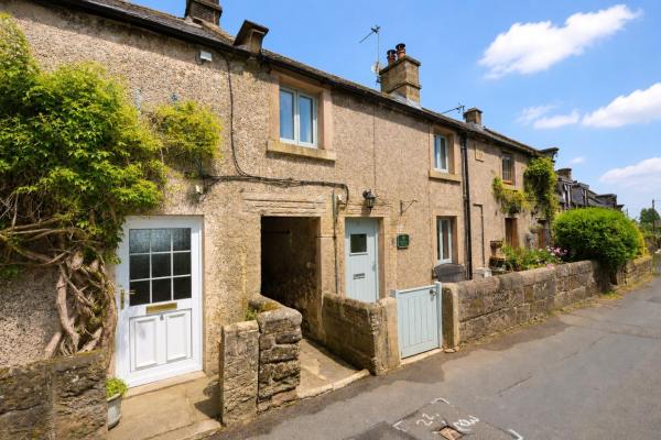 Carpenters Cottage, Elton In The Peak District - Bakewell