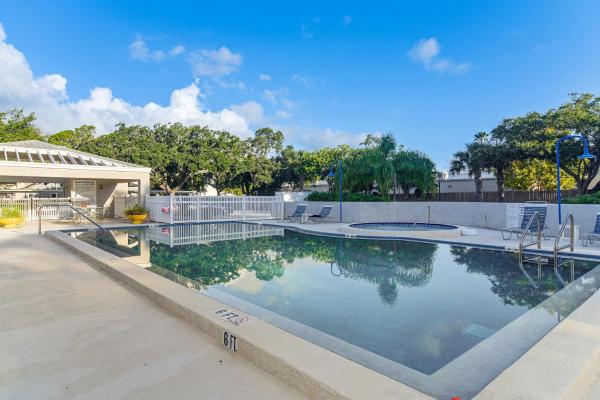 Near Golf & Gulf Beaches! Bardmoor Condo - St. Petersburg, FL