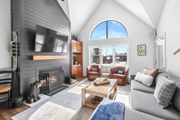Apres Chalet Winterplace Ski-in Out Pool And Hot Tubs - Ludlow, VT