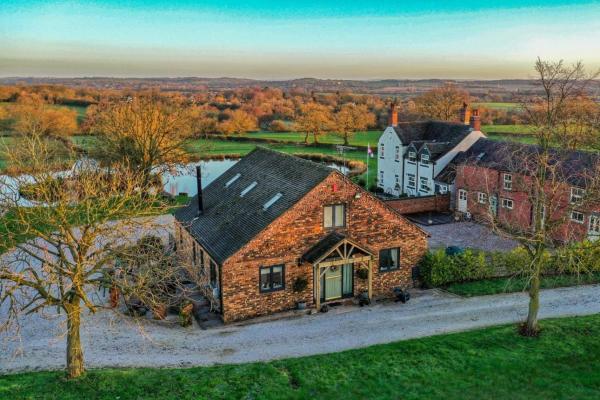 The Cow Shed, Meadowview House - Stoke-on-Trent