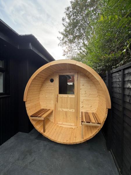 Luxury And Modern Living With Sauna And Hot Tub - Brighton