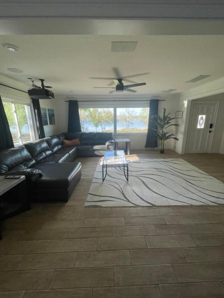Relaxing Lakefront Escape Pool Home With 150 Inch Screen Theater - Carousel, Lake Wales