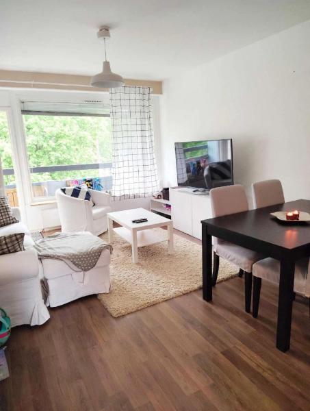 Free Parking, Near Station - Cozy Home With Fully Equipped Kitchen And Work Desk - Riihimäki