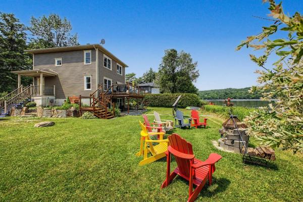 Larose Lakefront Chalet - Lake Carmi State Park, Franklin