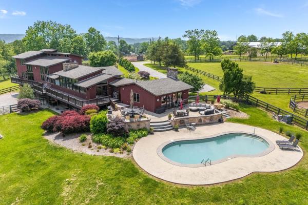 6,000-sq-ft Estate In Delaware River Valley - Lake Warren, PA