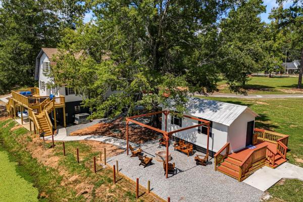 Waterfront Retreat | Fishing, Hot Tub & Sauna - Harlem, GA