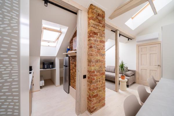 Scandi Spacious Attic Loft Suites With Skyline View - Riga