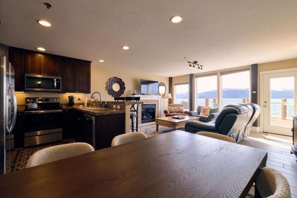 Lakeshore Lodging Lodge 720 - Halibut Cove, AK