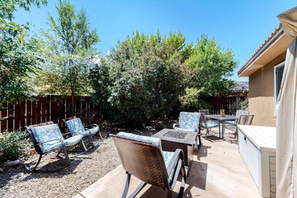 Dog Friendly 3 Br Moab Townhouse With Shared Pool - Moab, UT