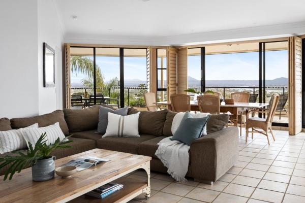 Penthouse With Incredible Views & Pool - Noosa Heads