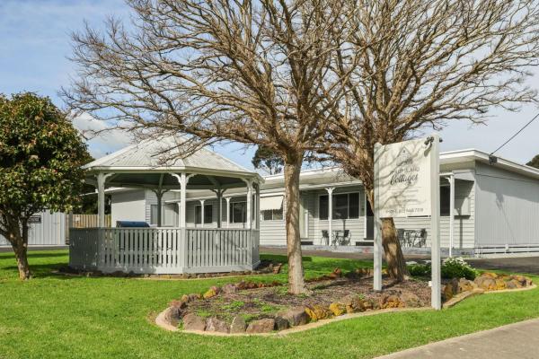 Phillip Island Cottages - Melbourne