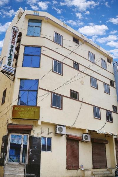 Moon Palace Lodge Near Central Station - Chennai