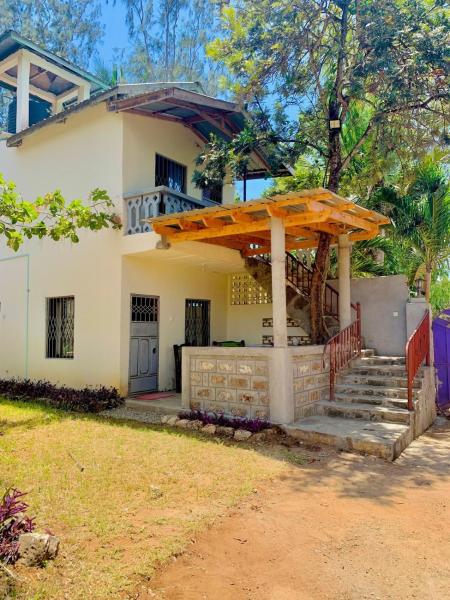 Safari Talk Stays - Diani Beach