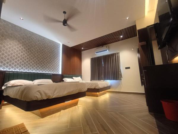 Hotel J Vin Palace - Mysore
