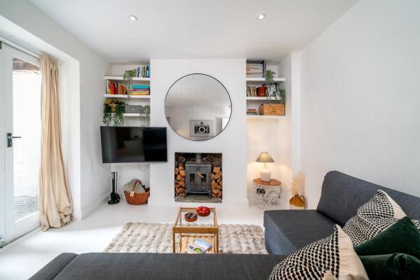 Cozy Nook • Wood Burner • Terrace - Bloomsbury