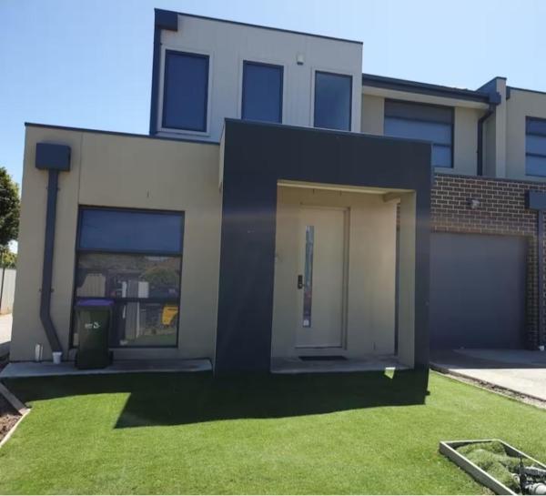Spacious N Comfortable Modern Family Home Near Train Station With Free Wifi U4 - Point Cook
