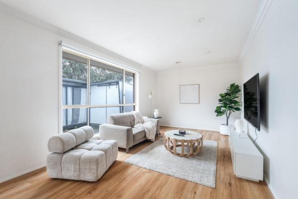 The Westside Base Spacious Home And Separate Cabin - Melbourne