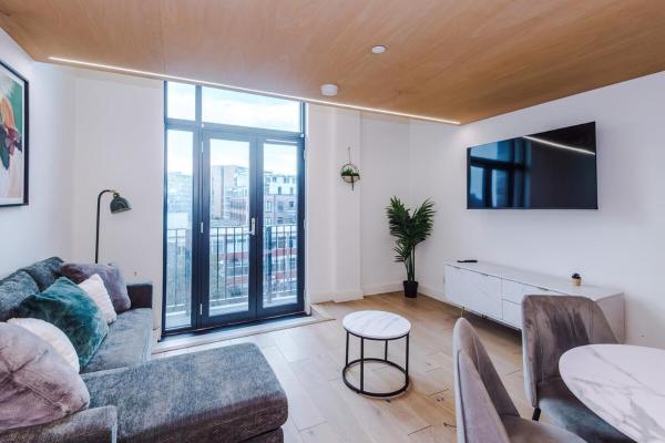 Old Trafford Duplex Apt, Manchester City Centre - Salford