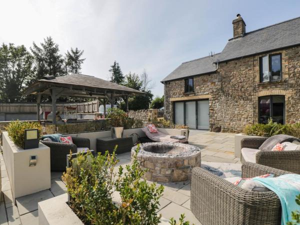 Llanfarach Farmhouse - Barry