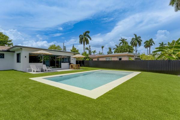 Waterfront Hollywood Oasis W/ Private Pool! - Hollywood, FL