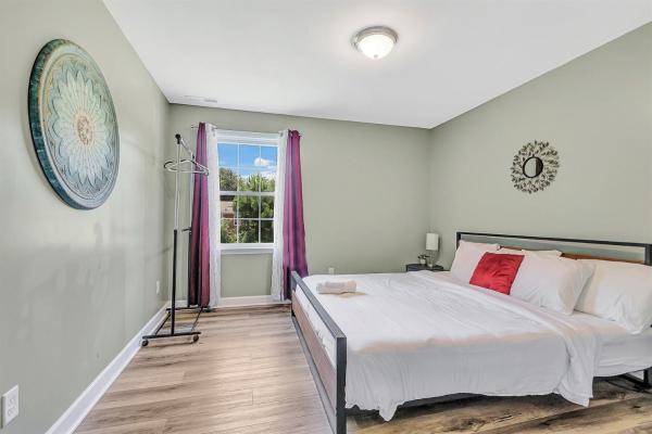 Bethany Grove House B Cozy Three Bedroom Stay - Splash Pad, Huntsville