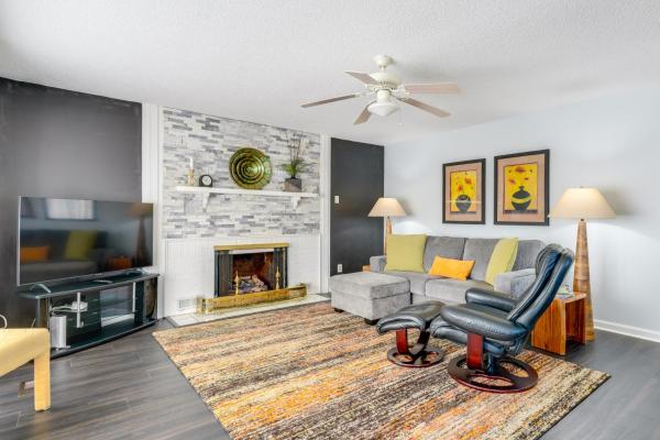 Charming Kingsport Home W/ Spacious Fenced Yard! - Fort Patrick Henry Lake, TN