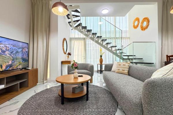 2br Masdar City - Luxury Stay With Pool - Abu Dhabi