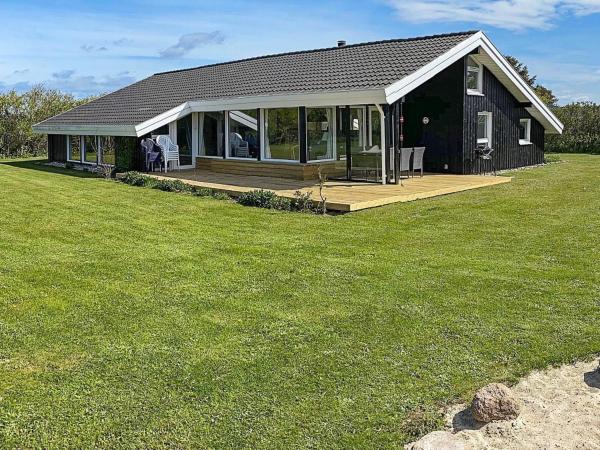 10 Person Holiday Home In Hjørring-by Traum - Danimarca