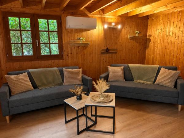 Chalet En Sologne Avec Jardin , Piscine & Tennis" - Centre-Val de Loire