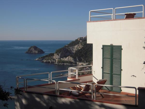 Hotel Claudio - Vado Ligure