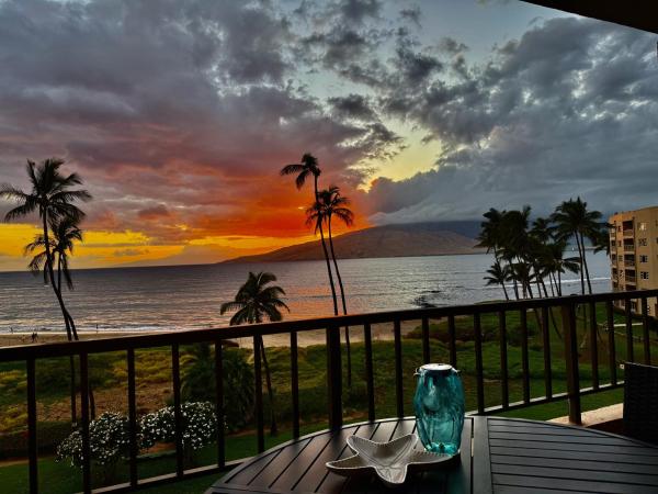 Oceanfront Artist Condo Panoramic Maui Sunsets - Hawaï