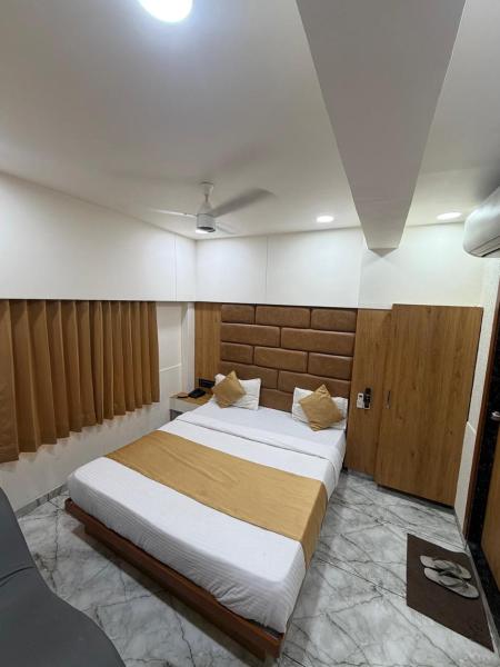 Hotel The Azone - Ahmedabad