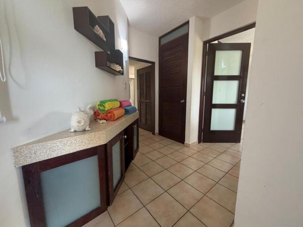 Crescent Beach Apt Ocean View - Caribe