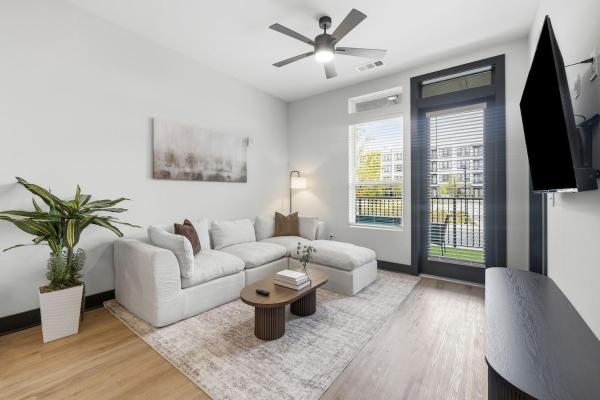 Luxury Atlanta Stay Near Food Hall & Pool - Atlanta, GA