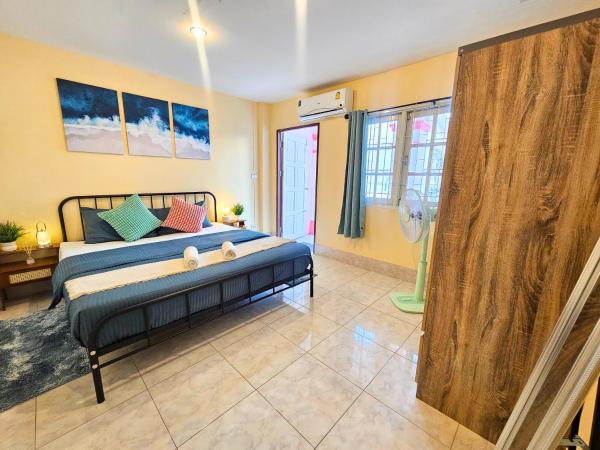 Ubuntu Live Boutique Hostel & Rooms - Phuket Old Town - Phuket