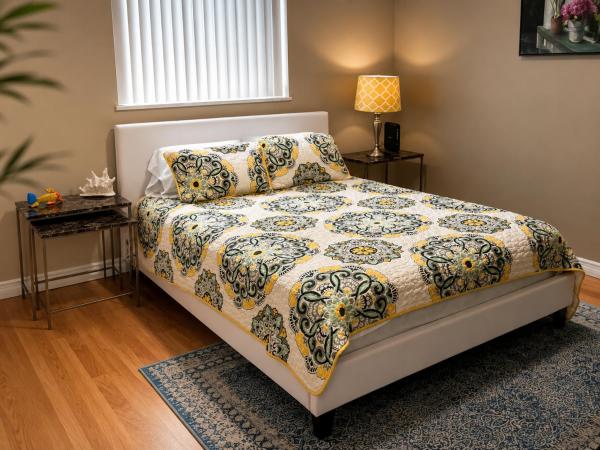 Cozy Apartment Near Downtown Fort Myers - Fort Myers, FL