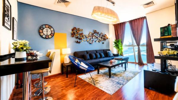 Zigzag Tower B-travellers' Retreat, 2br With Pool And Sea View At Pearl-1008 - Doha
