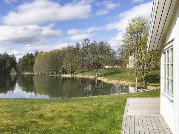 6 Person Holiday Home In ÅSbro-by Traum - Kumla