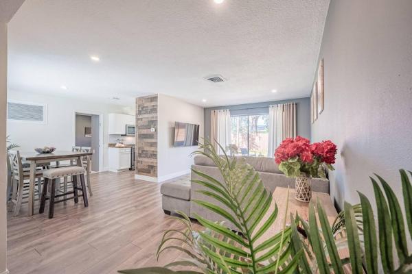 Boat Friendly Prime Location, Plenty Of Parking - Pinellas Park, FL