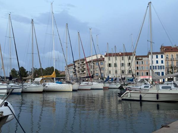 Warm, Air-conditioned, And Comfortable Apartment - La Seyne-sur-Mer