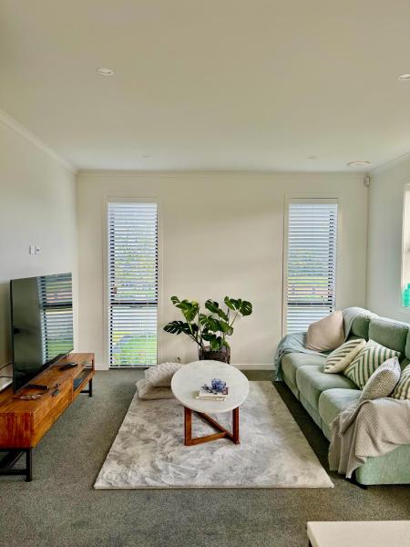 Modern Ensuite Master Bedroom In A Shared Home - Cambridge
