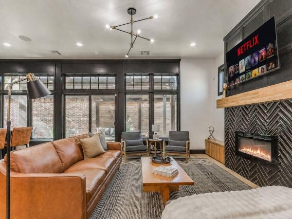 Crown Hieghts - Uptown Oklahoma City - Oklahoma City