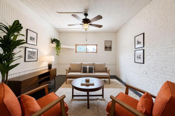 Downtown Neenah Charm Cozy 2br Upper - Appleton, WI