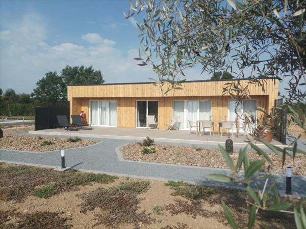 La Locaterie Pivoine - Dompierre-sur-Besbre