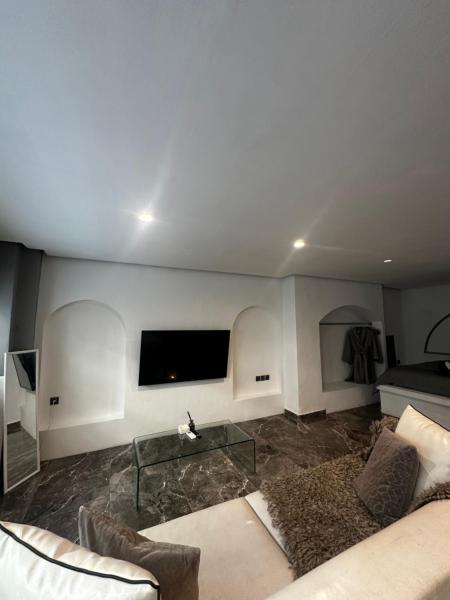 Minimal Arch En-suite Studio - Thessalonique