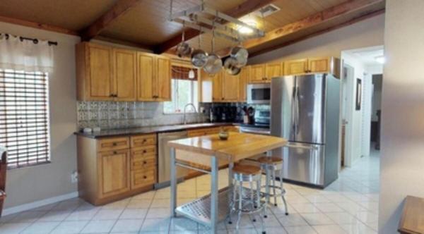 4 Bedroom Canal Front Home With Hot Tub - Long Beach, Big Pine Key