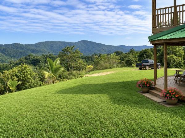 Hummingbird Ridge 2 Cottages Mountain Views - Belize