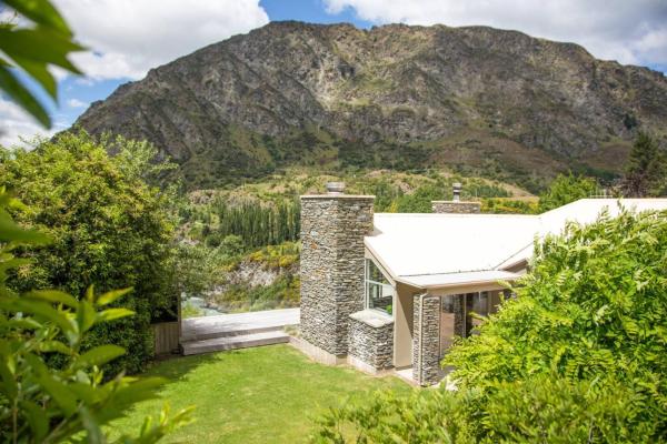 Riverview Retreat Holiday Home By Majordomo - Queenstown